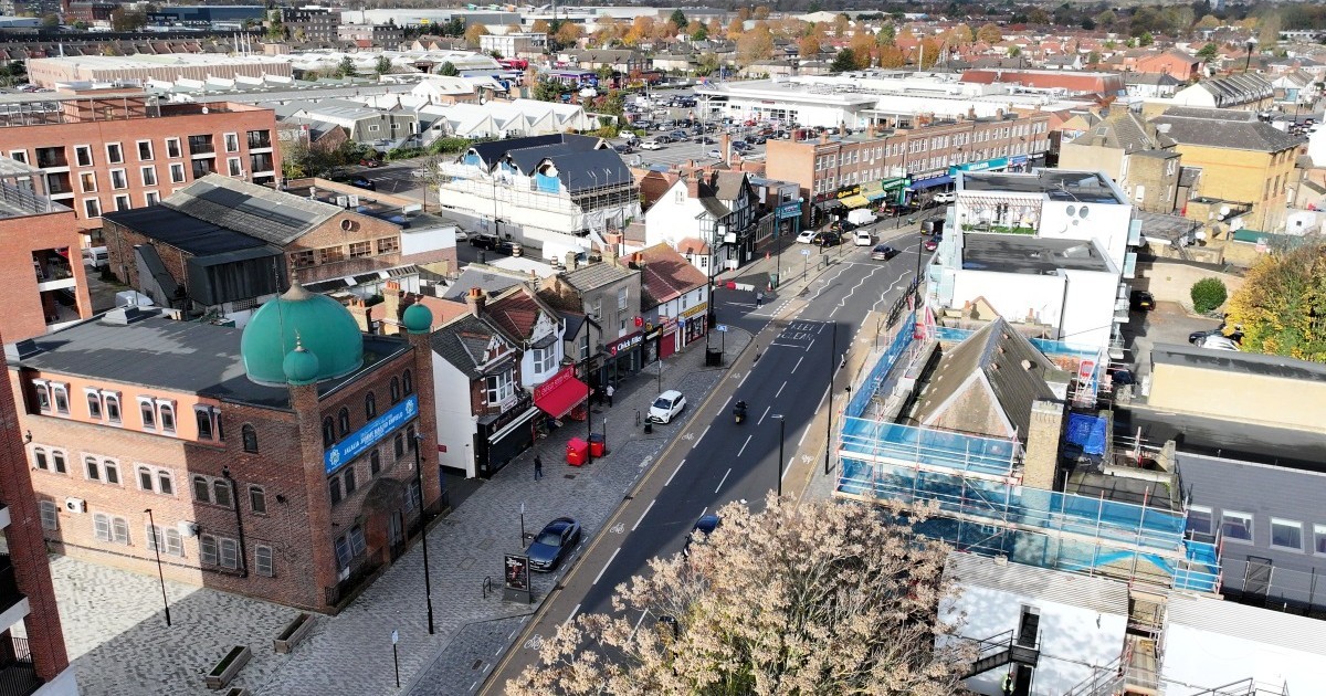 How Long Does a Commercial Property Sale Actually Take? | BTG Eddisons