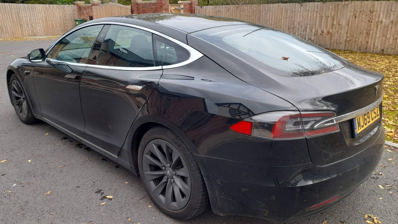 Tesla Model S Hatchback Long Range AWD (69) | Eddisons