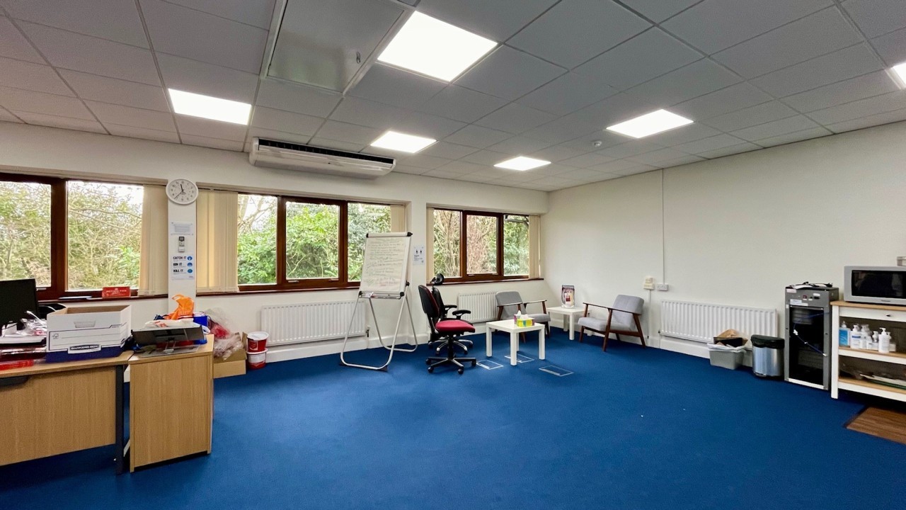 6-8 Little Farm Park Road, Segensworth West, Fareham, Hampshire, PO15 ...