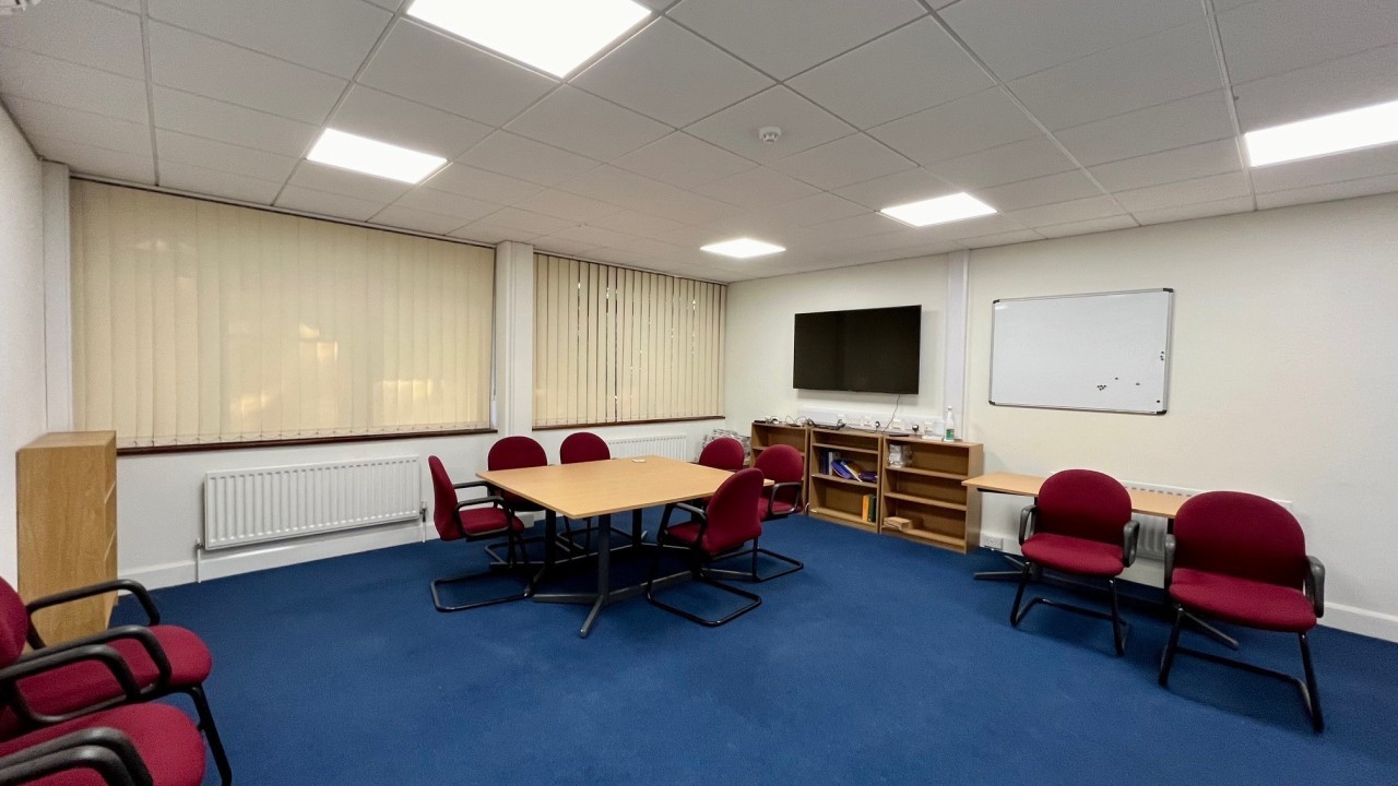 6-8 Little Farm Park Road, Segensworth West, Fareham, Hampshire, PO15 ...