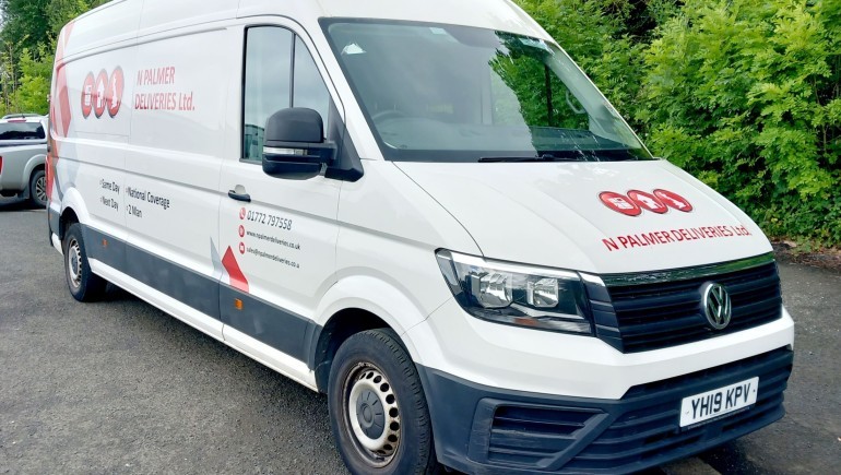 Audi Q7 Quattro Estate (2016), VW Crafter CR35 Van & Pallet Trucks ...